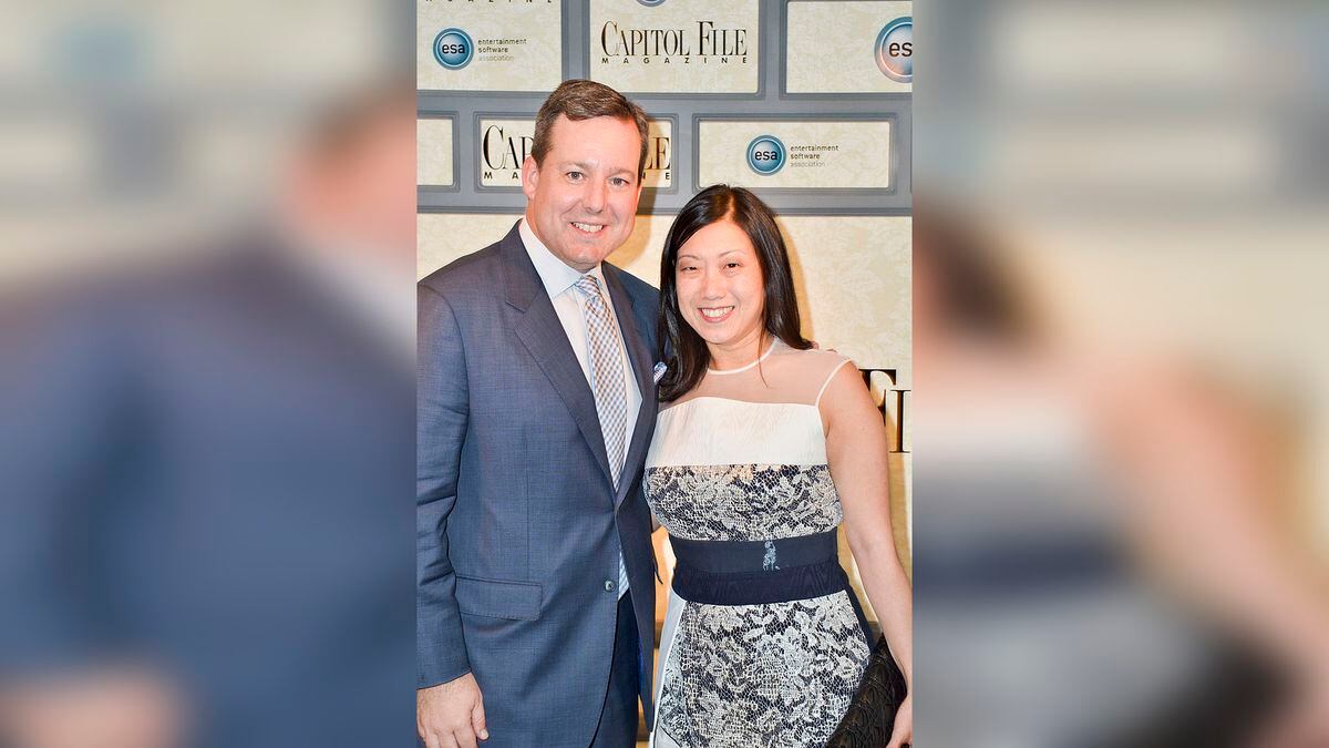 Fox New's Ed Henry back at work after giving part of his liver to sister