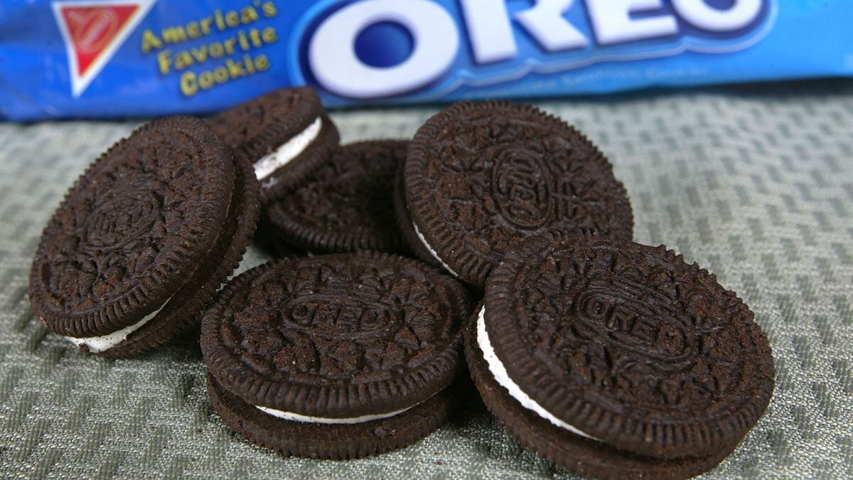 Perfect gift for Oreo lovers: Oreo Dunking Set
